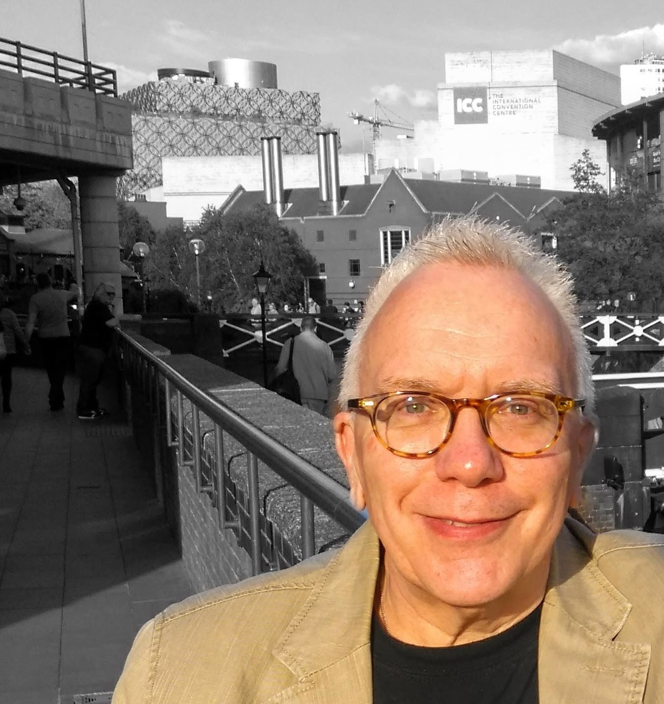 The Home Page of Robin Tompkins Author